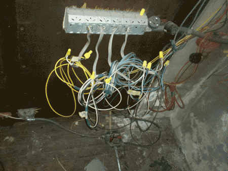 Whats Wrong Here? | EC&M