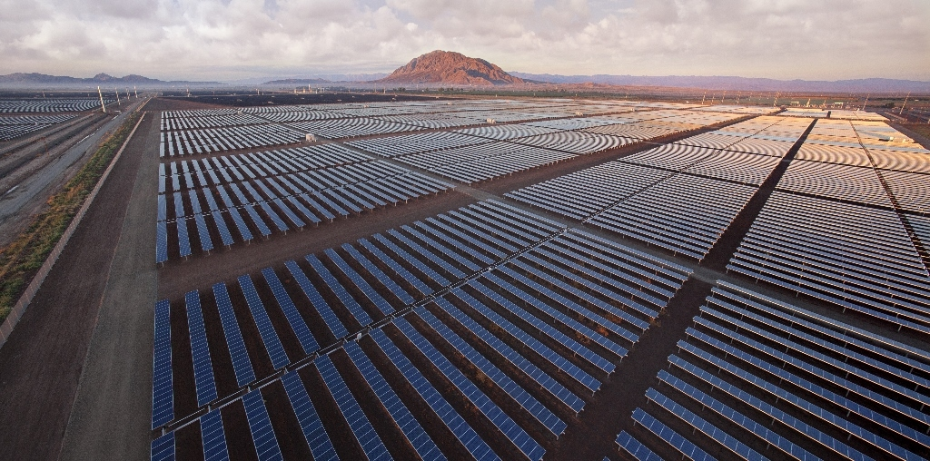 Fluor Completes 170-MW Centinela Solar Energy Facility in Southern ...