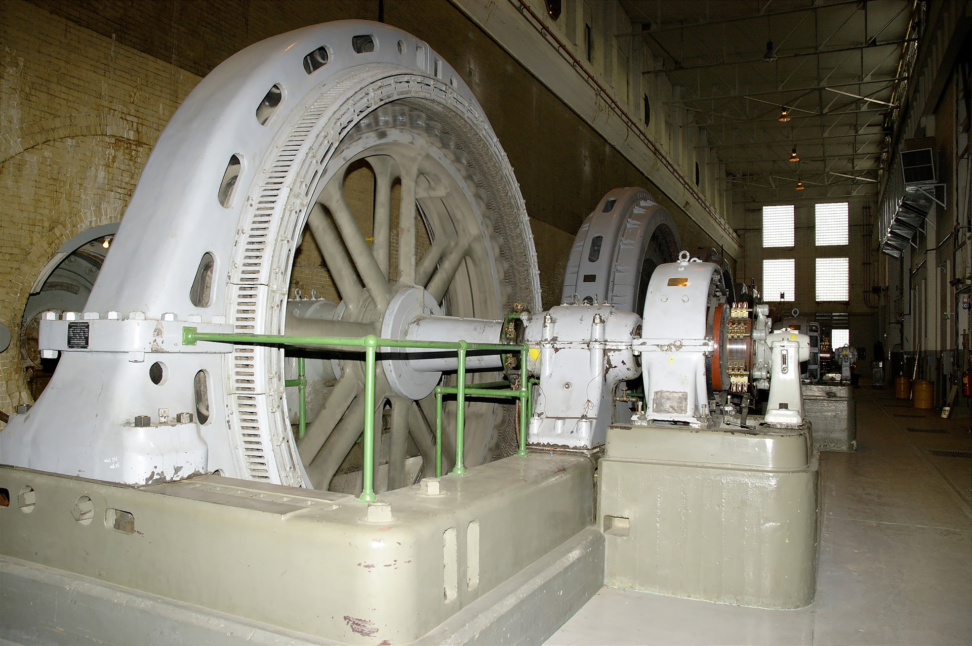 A History Lesson in Standardizing Voltage and Frequency in the ...