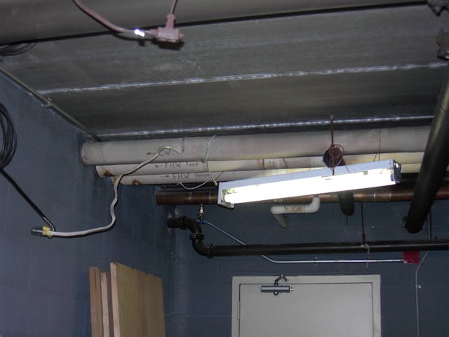 Illustrated Catastrophes: Epic Fixture Fail | EC&M